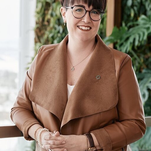 Claudia Lebreux (Elle) — Academos